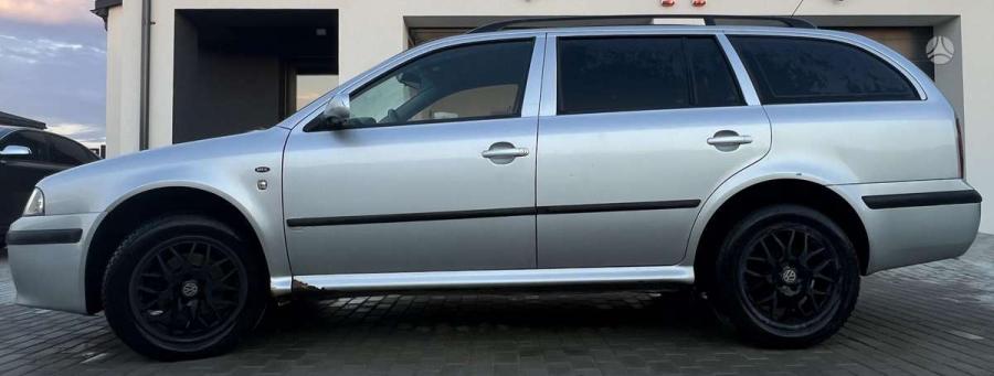 Pelēks Skoda Octavia 2001 Viļņa, ar dzinēja tilpumu 1.90 L un nobraukumu 331 tūkst. km par 1500 €, foto 6 vietnē AUTOMOTO.COM.LV