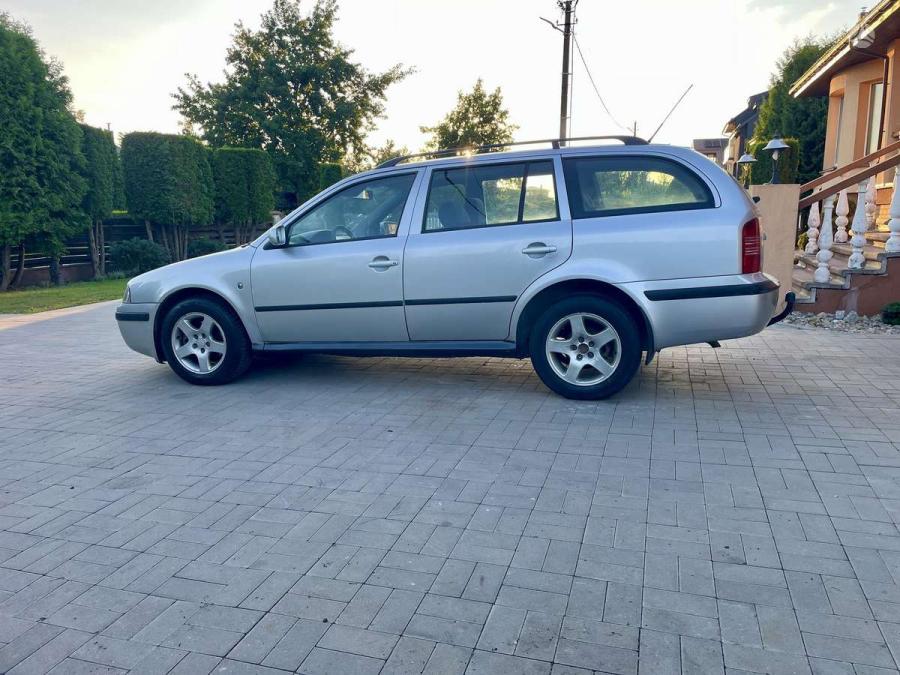 Pelēks Skoda Octavia 2001 Viļņa, ar dzinēja tilpumu 1.90 L un nobraukumu 347 tūkst. km par 1300 €, foto 7 vietnē AUTOMOTO.COM.LV