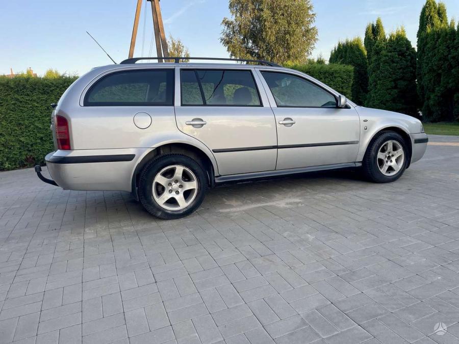 Pelēks Skoda Octavia 2001 Viļņa, ar dzinēja tilpumu 1.90 L un nobraukumu 347 tūkst. km par 1300 €, foto 8 vietnē AUTOMOTO.COM.LV