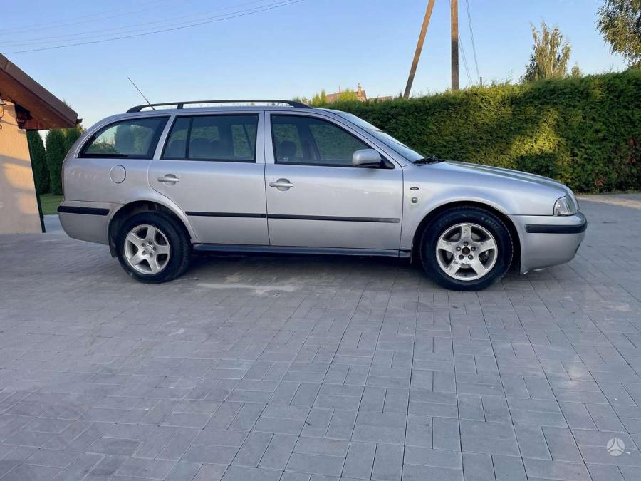 Pelēks Skoda Octavia 2001 Viļņa, ar dzinēja tilpumu 1.90 L un nobraukumu 347 tūkst. km par 1300 €, foto 9 vietnē AUTOMOTO.COM.LV