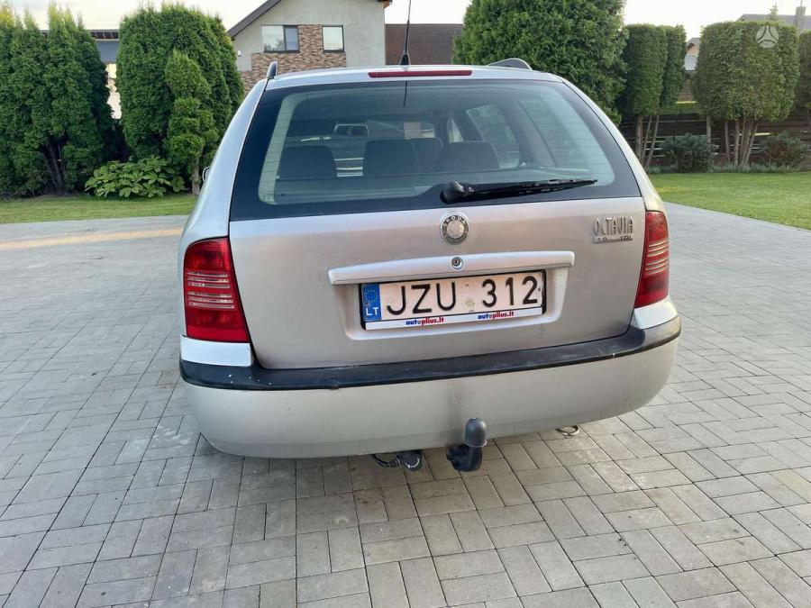 Pelēks Skoda Octavia 2001 Viļņa, ar dzinēja tilpumu 1.90 L un nobraukumu 347 tūkst. km par 1300 €, foto 11 vietnē AUTOMOTO.COM.LV
