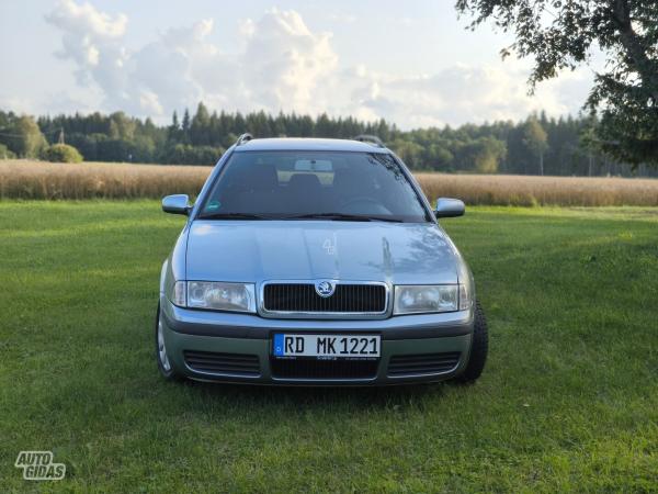 Pelēks Skoda Octavia 2003 Mažeikiai, ar dzinēja tilpumu 1.60 L un nobraukumu 189 tūkst. km par 2150 €, foto 1 vietnē AUTOMOTO.COM.LV