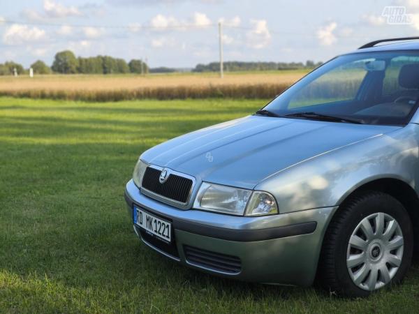 Pelēks Skoda Octavia 2003 Mažeikiai, ar dzinēja tilpumu 1.60 L un nobraukumu 189 tūkst. km par 2150 €, foto 3 vietnē AUTOMOTO.COM.LV