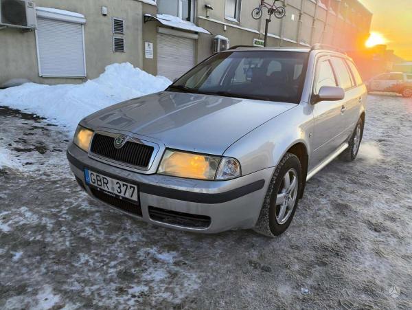 Grey Skoda Octavia 2003 in Vilnius, with an engine capacity of 1.90 L and mileage of 434 thousand km for 950 €, photo 1 on AUTOMOTO.COM.LV