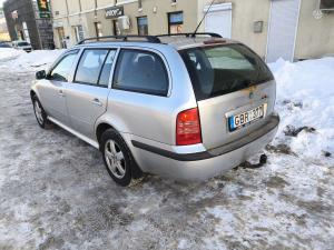 Pelēks Skoda Octavia 2003 Viļņa, ar dzinēja tilpumu 1.90 L un nobraukumu 434 tūkst. km par 950 €, foto 5 vietnē AUTOMOTO.COM.LV