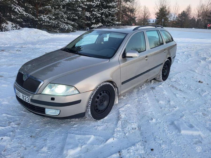 Pelēks Skoda Octavia 2005 Biržai, ar dzinēja tilpumu 1.96 L un nobraukumu 420 tūkst. km par 1250 €, foto 1 vietnē AUTOMOTO.COM.LV