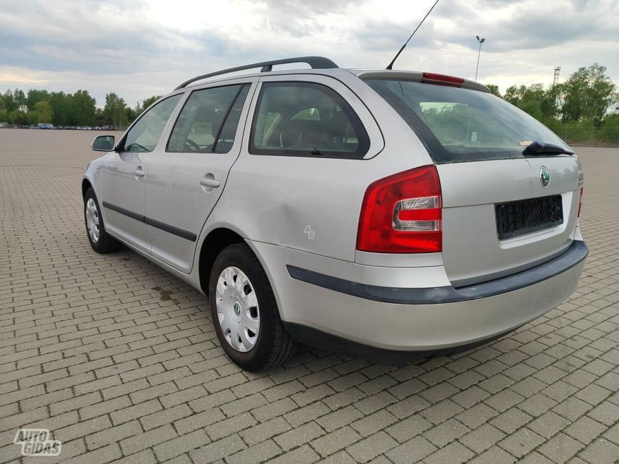 Grey Skoda Octavia 2005 in Marijampole, with an engine capacity of 1.60 L and mileage of 184 thousand km for 1950 €, photo 7 on AUTOMOTO.COM.LV