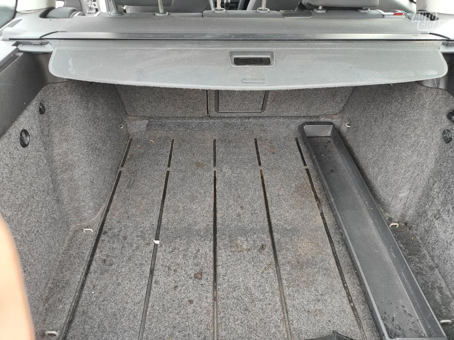 Grey Skoda Octavia 2005 in Marijampole, with an engine capacity of 1.60 L and mileage of 184 thousand km for 1950 €, photo 16 on AUTOMOTO.COM.LV