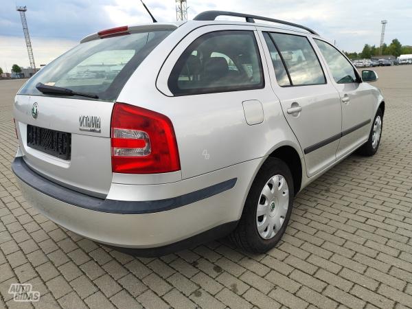 Pelēks Skoda Octavia 2005 Marijampole, ar dzinēja tilpumu 1.60 L un nobraukumu 184 tūkst. km par 1750 €, foto 7 vietnē AUTOMOTO.COM.LV