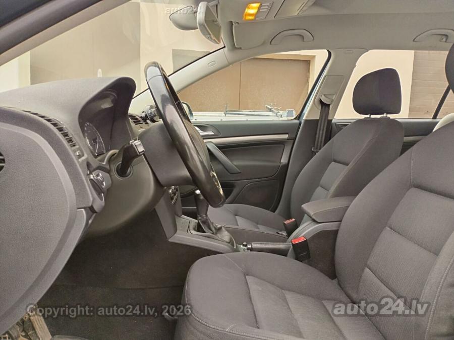 Grey Skoda Octavia 2005 in Voru, with an engine capacity of 1.60 L and mileage of 293 thousand km for 850 €, photo 7 on AUTOMOTO.COM.LV