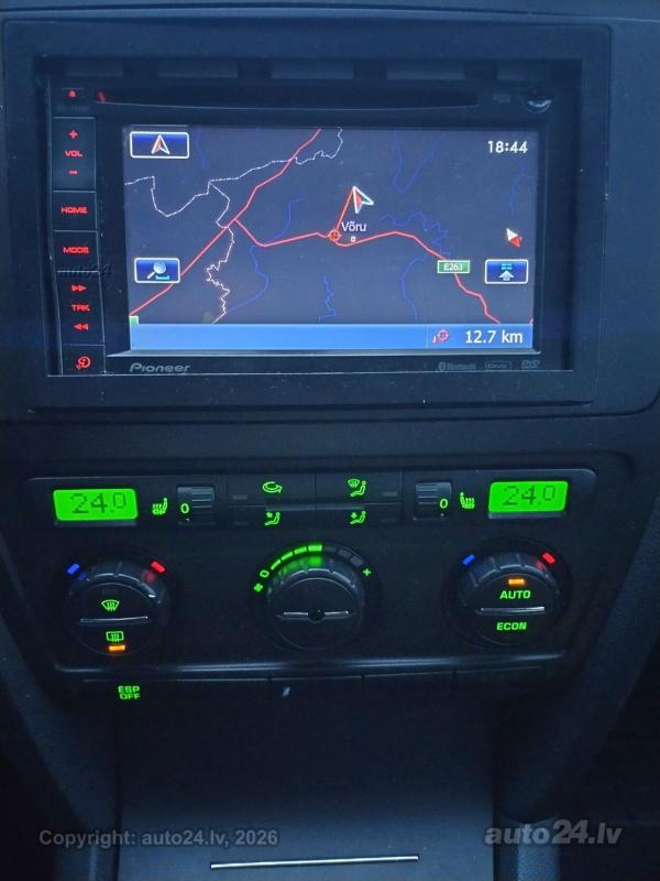 Pelēks Skoda Octavia 2005 Veru, ar dzinēja tilpumu 1.60 L un nobraukumu 293 tūkst. km par 850 €, foto 7 vietnē AUTOMOTO.COM.LV