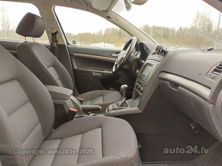 Grey Skoda Octavia 2005 in Voru, with an engine capacity of 1.60 L and mileage of 293 thousand km for 850 €, photo 9 on AUTOMOTO.COM.LV