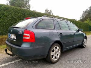 Pelēks Skoda Octavia 2005 Tartu, ar dzinēja tilpumu 1.60 L un nobraukumu 290 tūkst. km par 1250 €, foto 4 vietnē AUTOMOTO.COM.LV