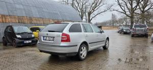Pelēks Skoda Octavia 2005 Valmiera, ar dzinēja tilpumu 2.00 L un nobraukumu 251 tūkst. km par 1500 €, foto 4 vietnē AUTOMOTO.COM.LV