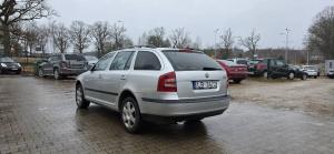 Pelēks Skoda Octavia 2005 Valmiera, ar dzinēja tilpumu 2.00 L un nobraukumu 251 tūkst. km par 1500 €, foto 5 vietnē AUTOMOTO.COM.LV