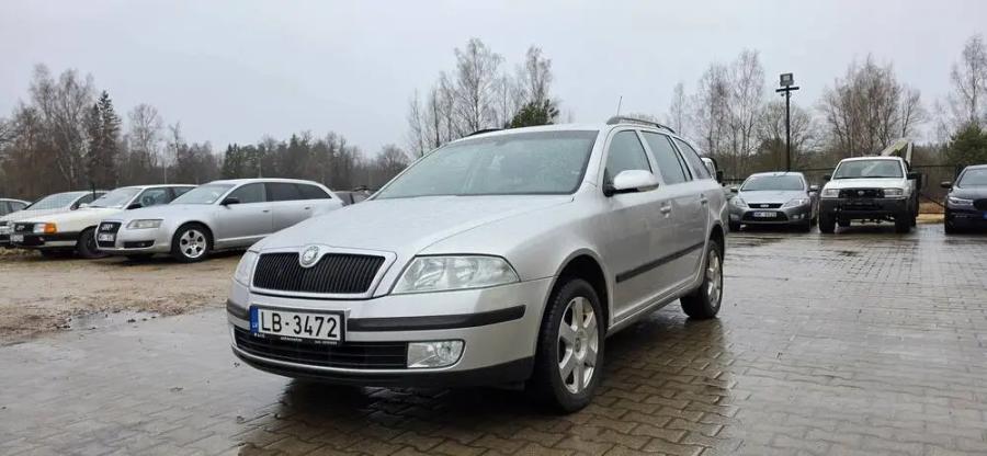 Pelēks Skoda Octavia 2005 Valmiera, ar dzinēja tilpumu 2.00 L un nobraukumu 251 tūkst. km par 1500 €, foto 7 vietnē AUTOMOTO.COM.LV