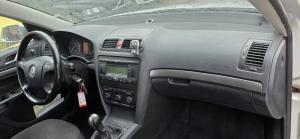 Pelēks Skoda Octavia 2005 Valmiera, ar dzinēja tilpumu 2.00 L un nobraukumu 251 tūkst. km par 1500 €, foto 10 vietnē AUTOMOTO.COM.LV