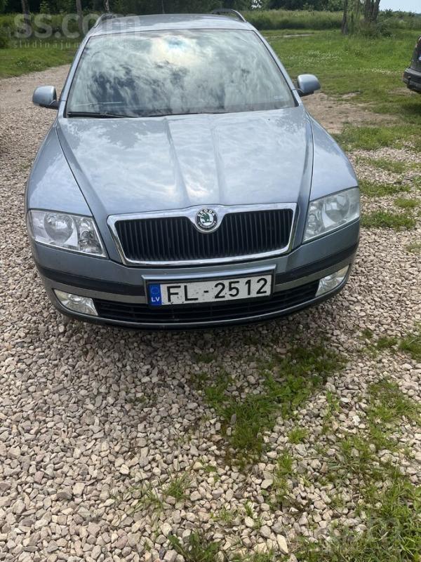 Grey Skoda Octavia 2005 in Riga, with an engine capacity of 1.60 L and mileage of 230 thousand km for 600 €, photo 1 on AUTOMOTO.COM.LV