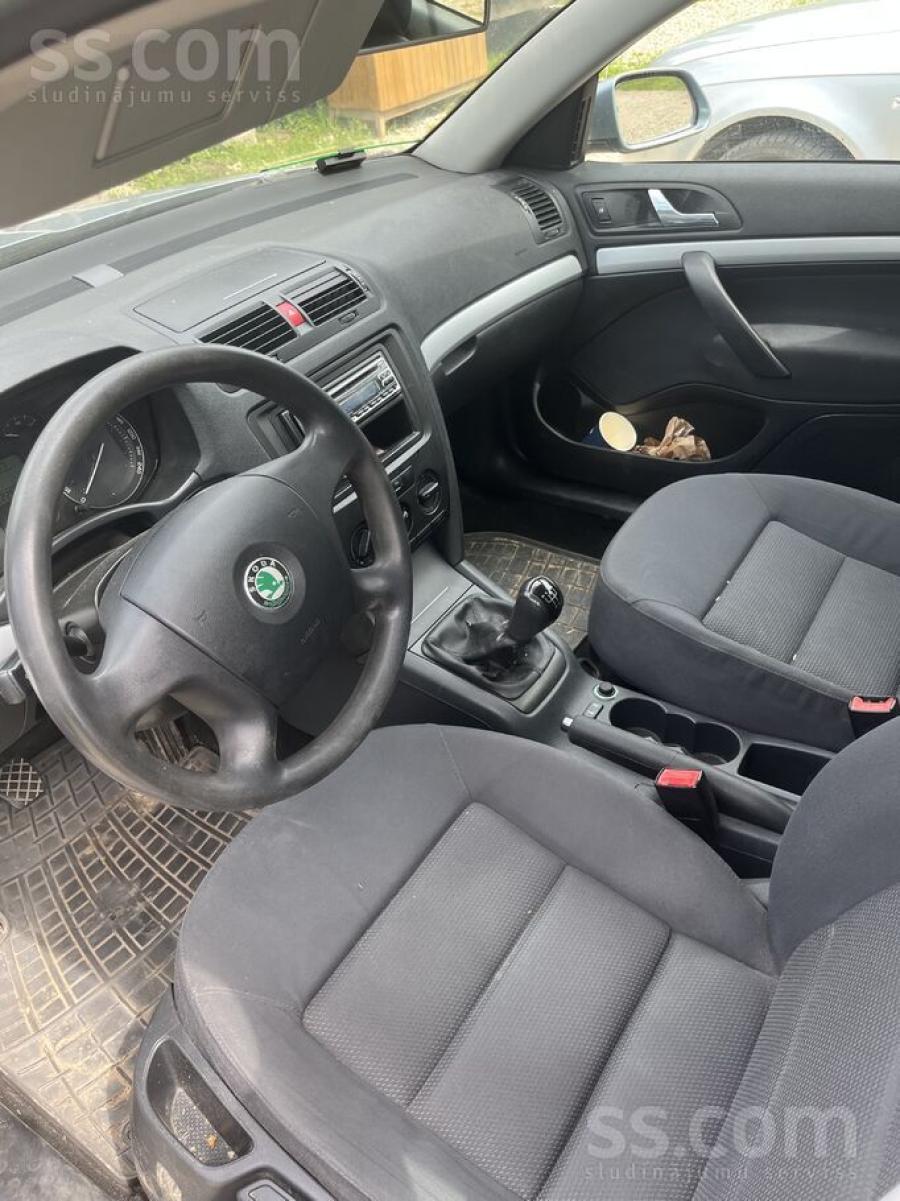 Grey Skoda Octavia 2005 in Riga, with an engine capacity of 1.60 L and mileage of 230 thousand km for 600 €, photo 5 on AUTOMOTO.COM.LV