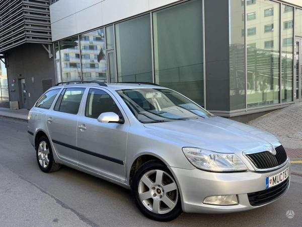 Grey Skoda Octavia 2005 in Vilnius, with an engine capacity of 1.90 L and mileage of 400 thousand km for 950 €, photo 8 on AUTOMOTO.COM.LV