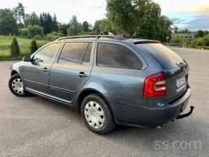 Серый Шкода Октавия 2005 в Гулбене, объемом двигателя 1.90 л и пробегом 403 тыс. км за 1550 €, фото 4 на AUTOMOTO.COM.LV