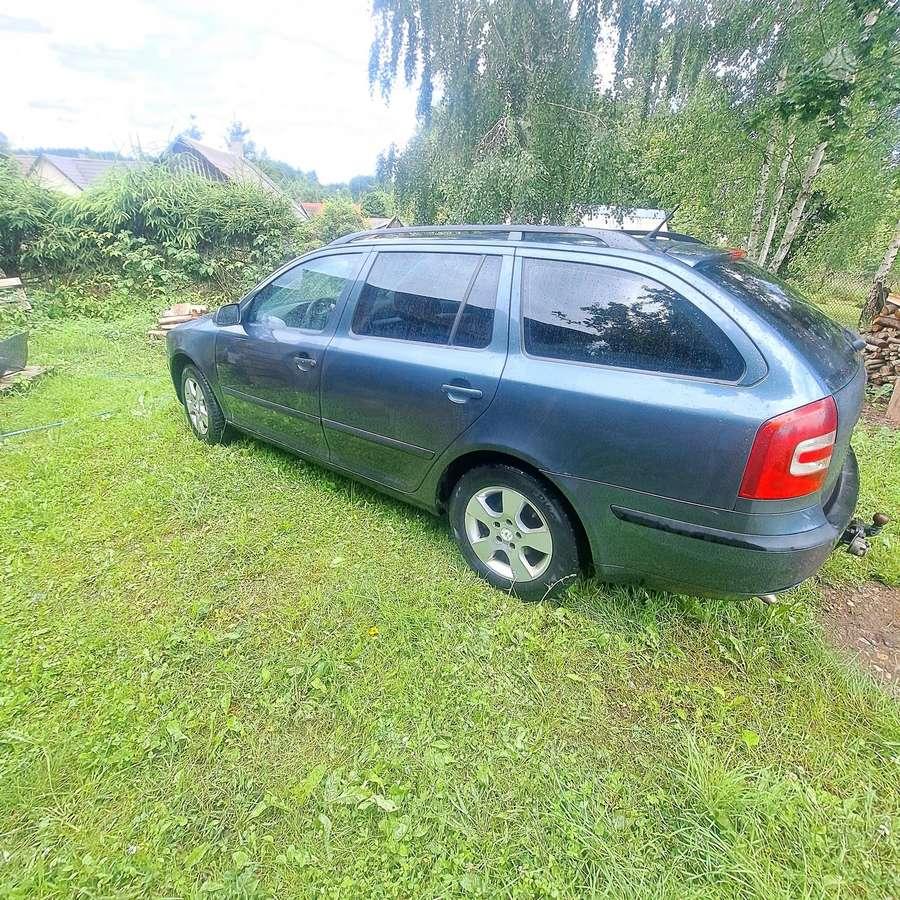 Grey Skoda Octavia 2005 in Vilnius, with an engine capacity of 1.90 L and mileage of 404 thousand km for 1300 €, photo 3 on AUTOMOTO.COM.LV