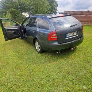 Grey Skoda Octavia 2005 in Vilnius, with an engine capacity of 1.90 L and mileage of 404 thousand km for 1300 €, photo 6 on AUTOMOTO.COM.LV