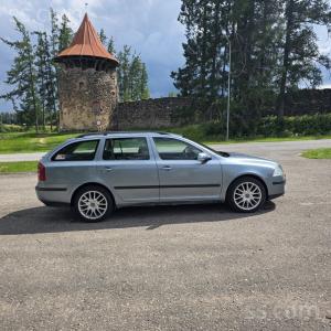 Grey Skoda Octavia 2005 in Valka, with an engine capacity of 2.00 L and mileage of 382 thousand km for 2700 €, photo 9 on AUTOMOTO.COM.LV