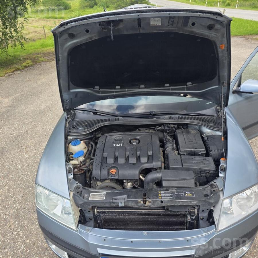 Grey Skoda Octavia 2005 in Valka, with an engine capacity of 2.00 L and mileage of 382 thousand km for 2700 €, photo 10 on AUTOMOTO.COM.LV