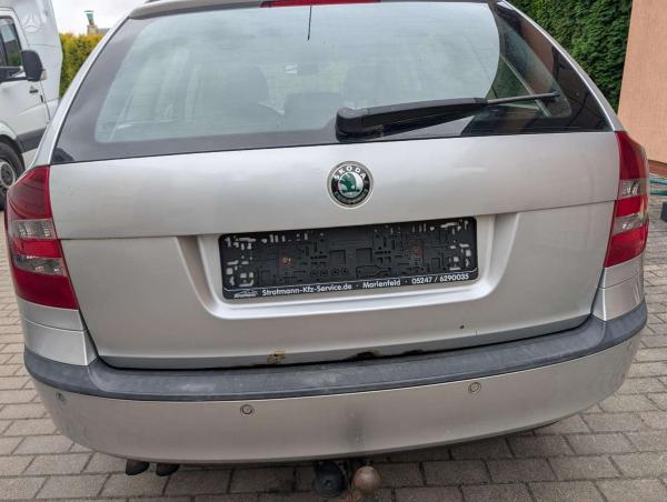 Grey Skoda Octavia 2005 in Vilkaviskis, with an engine capacity of 1.97 L and mileage of 196 thousand km for 1350 €, photo 5 on AUTOMOTO.COM.LV