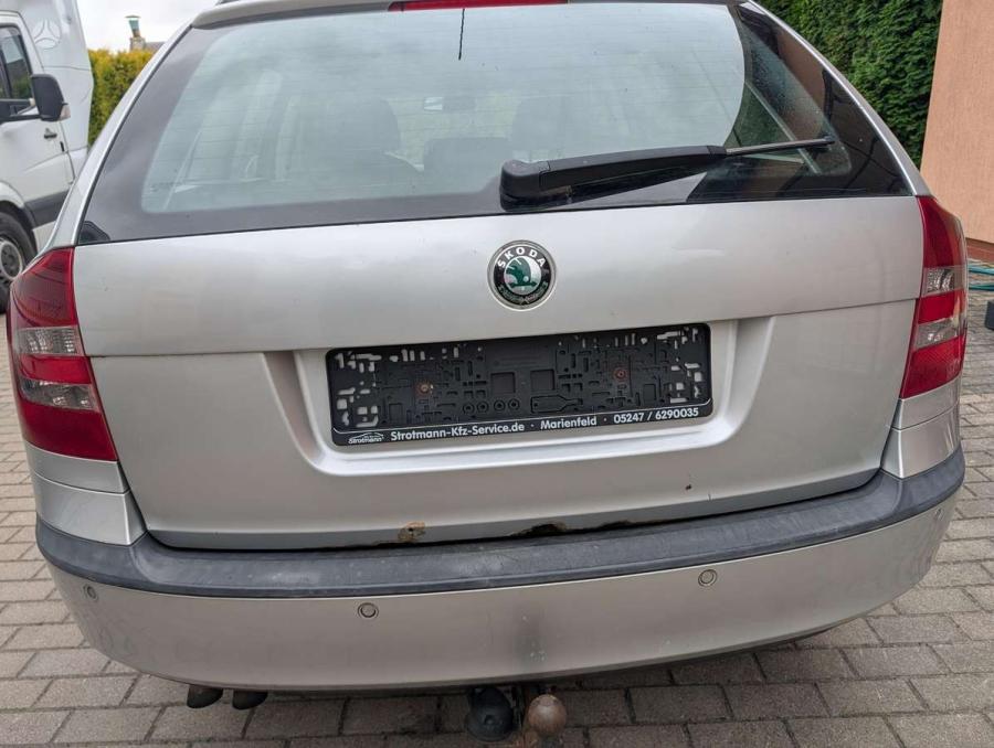 Grey Skoda Octavia 2005 in Vilkaviskis, with an engine capacity of 1.97 L and mileage of 196 thousand km for 1350 €, photo 6 on AUTOMOTO.COM.LV