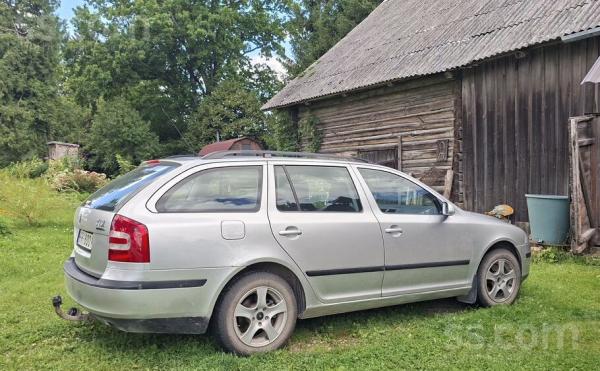 Pelēks Skoda Octavia 2005 Gulbene, ar dzinēja tilpumu 2.00 L un nobraukumu 251 tūkst. km par 1650 €, foto 4 vietnē AUTOMOTO.COM.LV