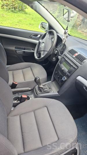 Pelēks Skoda Octavia 2005 Gulbene, ar dzinēja tilpumu 2.00 L un nobraukumu 251 tūkst. km par 1650 €, foto 7 vietnē AUTOMOTO.COM.LV