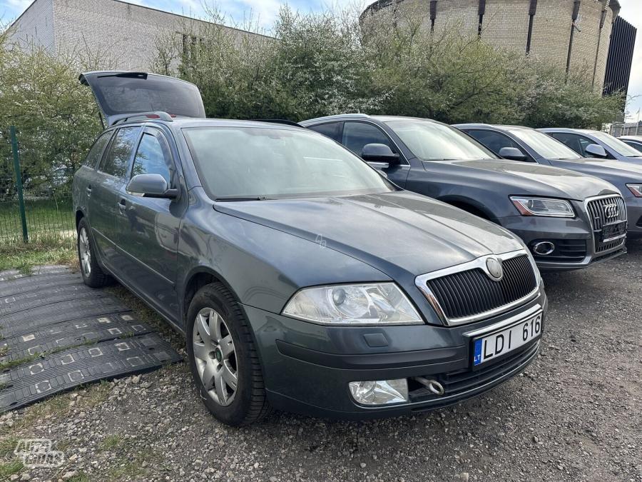 Grey Skoda Octavia 2006 in Vilnius, with an engine capacity of 2.00 L and mileage of 254 thousand km for 599 €, photo 3 on AUTOMOTO.COM.LV