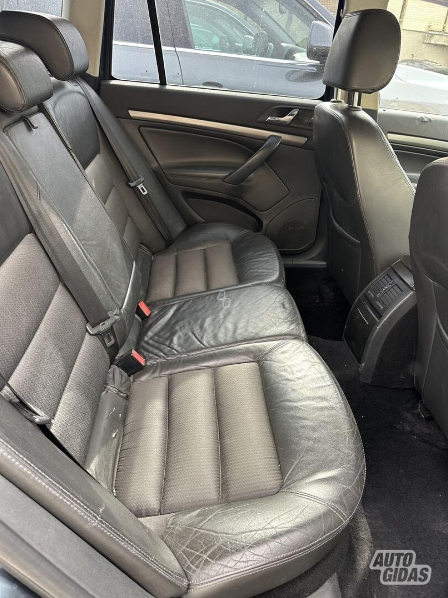 Grey Skoda Octavia 2006 in Vilnius, with an engine capacity of 2.00 L and mileage of 254 thousand km for 599 €, photo 14 on AUTOMOTO.COM.LV