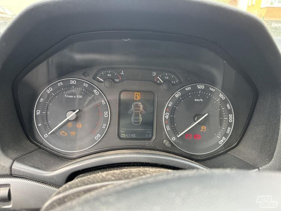 Grey Skoda Octavia 2006 in Vilnius, with an engine capacity of 2.00 L and mileage of 254 thousand km for 599 €, photo 16 on AUTOMOTO.COM.LV
