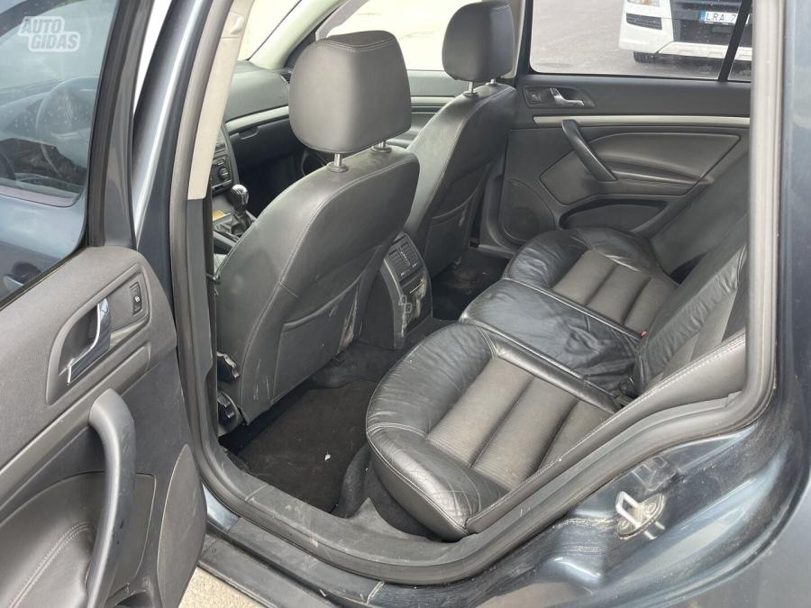 Grey Skoda Octavia 2006 in Vilnius, with an engine capacity of 2.00 L and mileage of 250 thousand km for 1700 €, photo 24 on AUTOMOTO.COM.LV