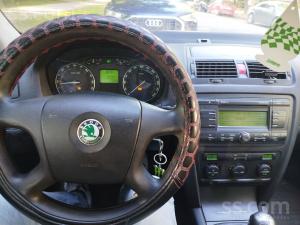 Pelēks Skoda Octavia 2006 Rīga, ar dzinēja tilpumu 1.90 L un nobraukumu 375 tūkst. km par 600 €, foto 6 vietnē AUTOMOTO.COM.LV
