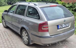 Pelēks Skoda Octavia 2006 Rīga, ar dzinēja tilpumu 1.90 L un nobraukumu 570 tūkst. km par 1050 €, foto 5 vietnē AUTOMOTO.COM.LV