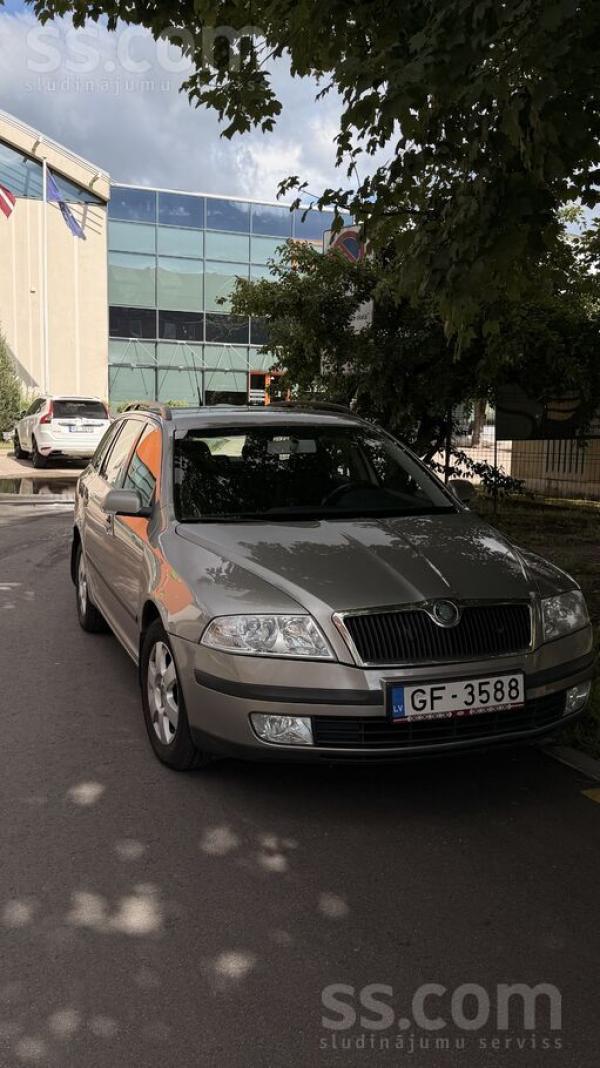 Pelēks Skoda Octavia 2006 Rīga, ar dzinēja tilpumu 1.90 L un nobraukumu 200 tūkst. km par 1850 €, foto 1 vietnē AUTOMOTO.COM.LV