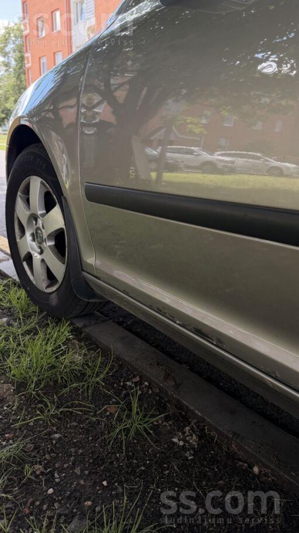 Pelēks Skoda Octavia 2006 Rīga, ar dzinēja tilpumu 1.90 L un nobraukumu 200 tūkst. km par 1850 €, foto 3 vietnē AUTOMOTO.COM.LV
