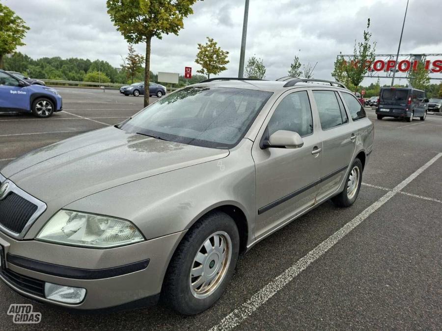 Pelēks Skoda Octavia 2006 Viļņa, ar dzinēja tilpumu 2.00 L un nobraukumu 328 tūkst. km par 1150 €, foto 21 vietnē AUTOMOTO.COM.LV