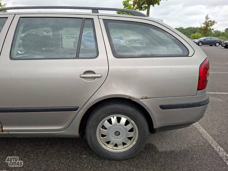 Pelēks Skoda Octavia 2006 Viļņa, ar dzinēja tilpumu 2.00 L un nobraukumu 328 tūkst. km par 1150 €, foto 23 vietnē AUTOMOTO.COM.LV