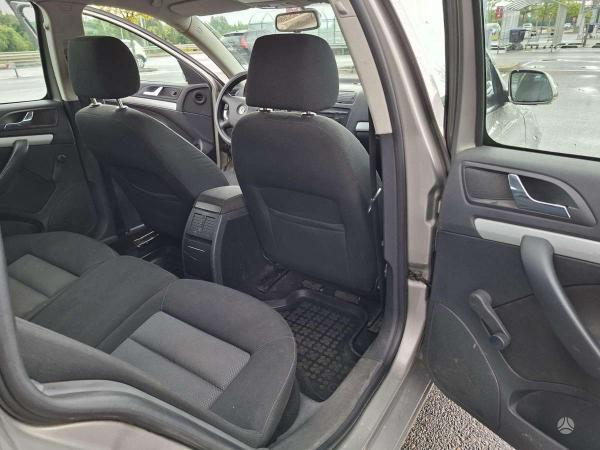 Pelēks Skoda Octavia 2006 Viļņa, ar dzinēja tilpumu 1.97 L un nobraukumu 328 tūkst. km par 1150 €, foto 10 vietnē AUTOMOTO.COM.LV