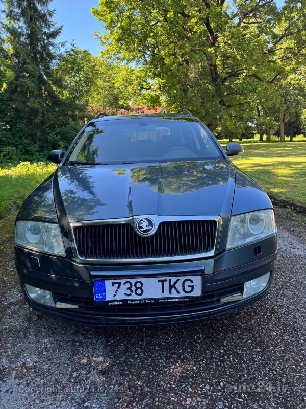 Grey Skoda Octavia 2006 in Rakvere, with an engine capacity of 2.00 L and mileage of 369 thousand km for 1499 €, photo 5 on AUTOMOTO.COM.LV