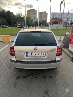 Grey Skoda Octavia 2006 in Kaunas, with an engine capacity of 1.90 L and mileage of 516 thousand km for 1350 €, photo 6 on AUTOMOTO.COM.LV