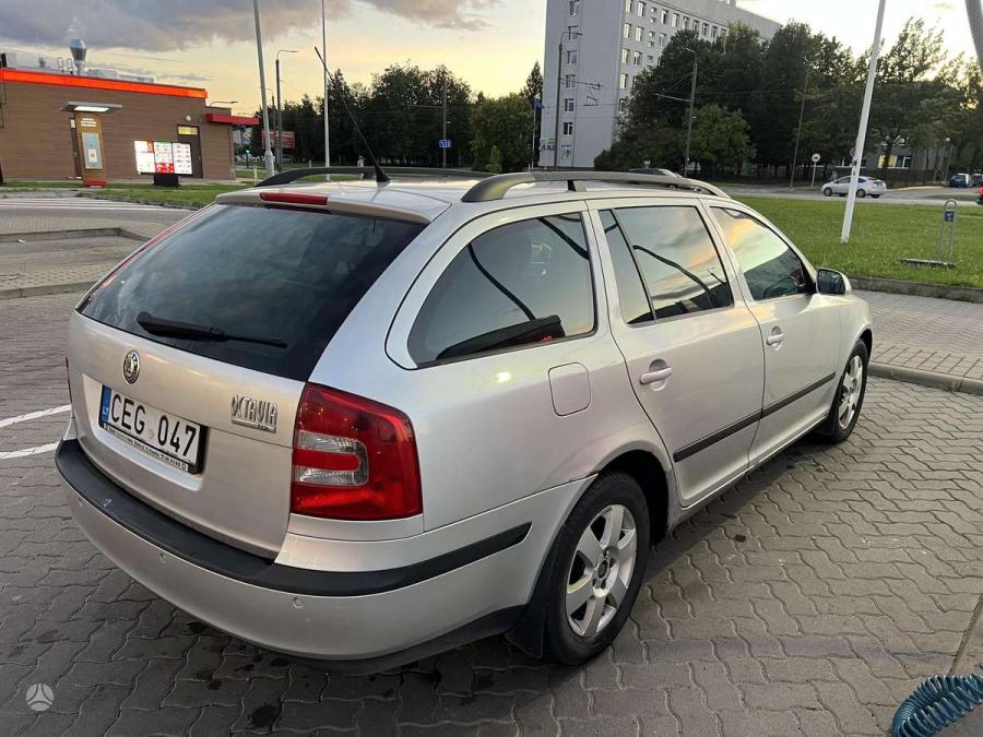 Grey Skoda Octavia 2006 in Kaunas, with an engine capacity of 1.90 L and mileage of 516 thousand km for 1350 €, photo 7 on AUTOMOTO.COM.LV