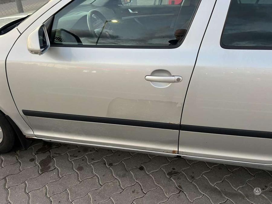 Grey Skoda Octavia 2006 in Kaunas, with an engine capacity of 1.90 L and mileage of 516 thousand km for 1350 €, photo 15 on AUTOMOTO.COM.LV