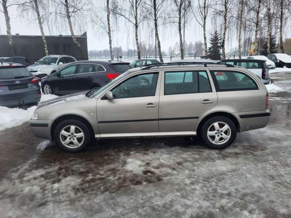 Pelēks Skoda Octavia 2007 Marijampole, ar dzinēja tilpumu 1.60 L un nobraukumu 140 tūkst. km par 1999 €, foto 1 vietnē AUTOMOTO.COM.LV