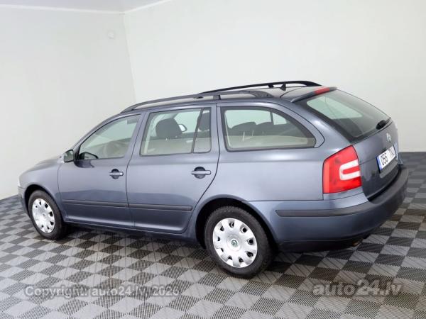 Pelēks Skoda Octavia 2007 Tallina, ar dzinēja tilpumu 1.60 L un nobraukumu 253 tūkst. km par 1499 €, foto 4 vietnē AUTOMOTO.COM.LV